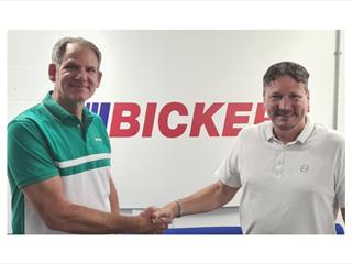 AL SCOTT JOINS BICKERS